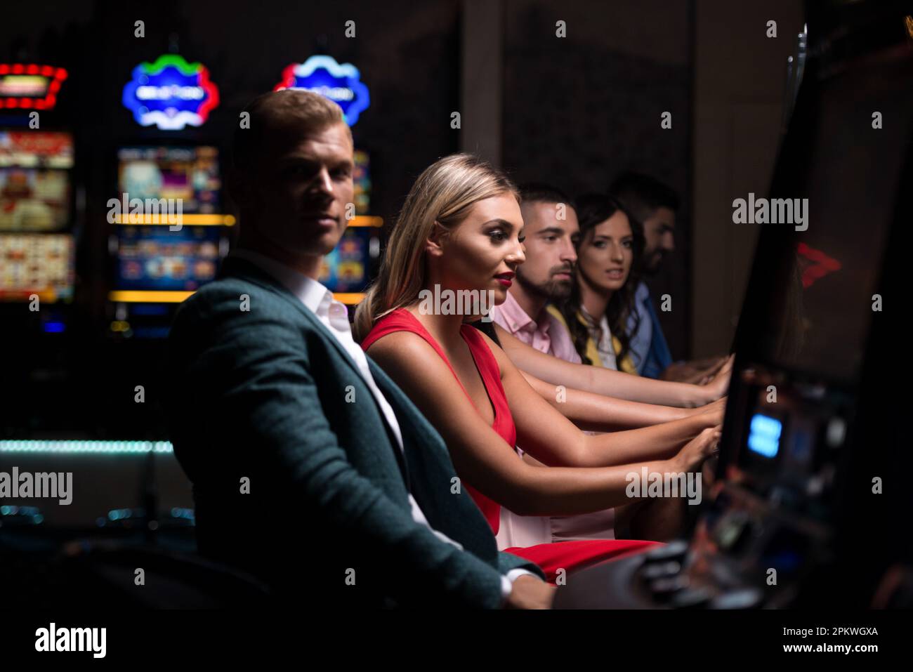 Arcade games arabic hi-res stock photography and images - Alamy