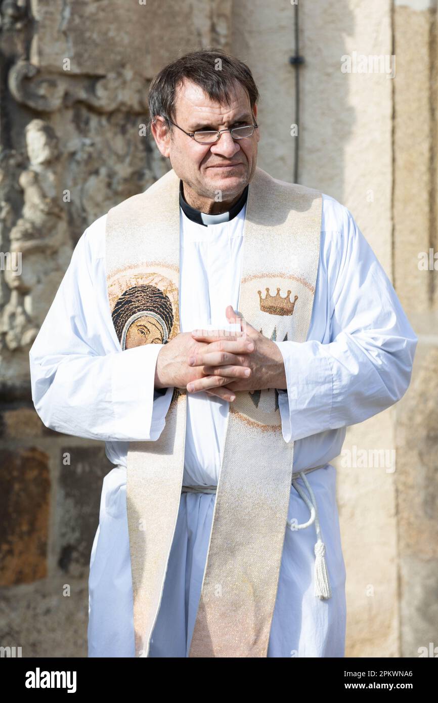 Im Bild: Pfarrer Thomas Mandler. Osterreiter-Prozession Bautzen ...