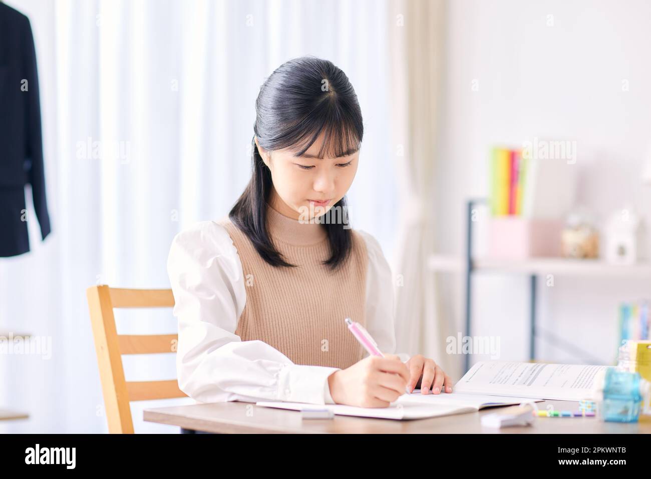 Japanese high school student studying Stock Photo - Alamy