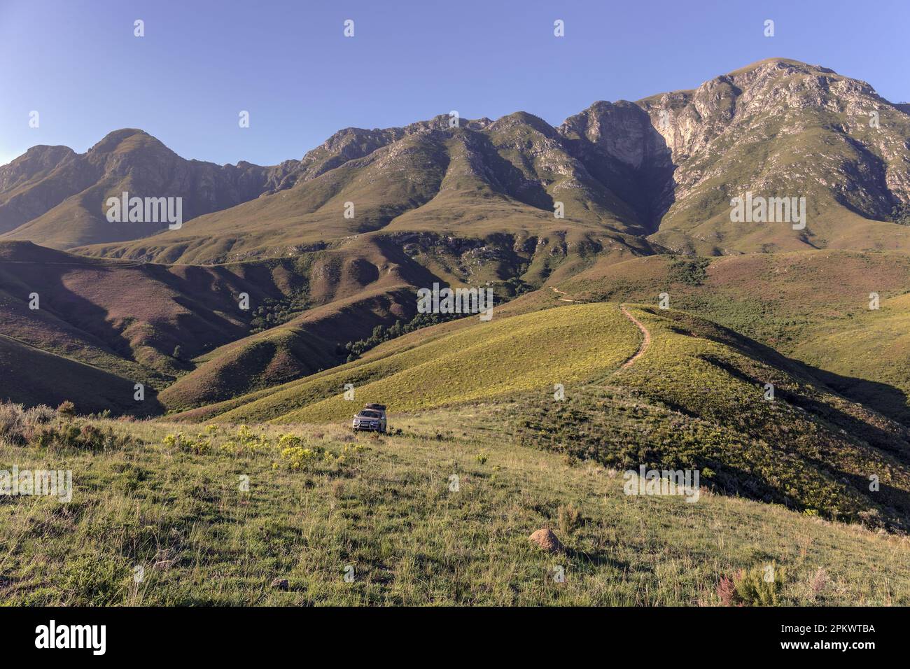 The Sonderend Mountains ( Neverend Mountains ) above the farm 'The Oaks ...