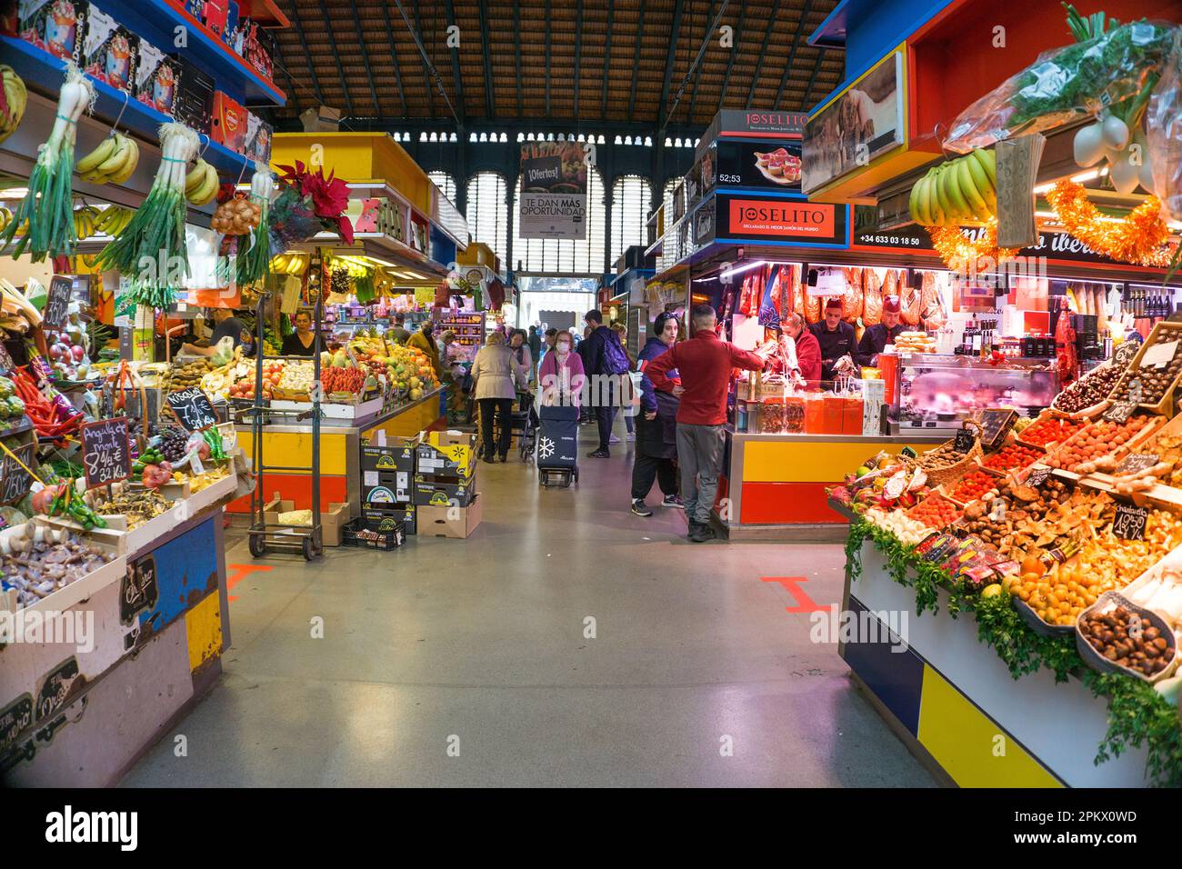 Fresh fruits and vegetables inside "Mercado Central de Atarazanas", old ...