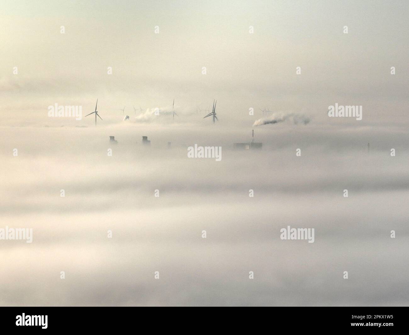 Peterborough, UK. 08th Apr, 2023. A blanket of fog covers Peterborough ...