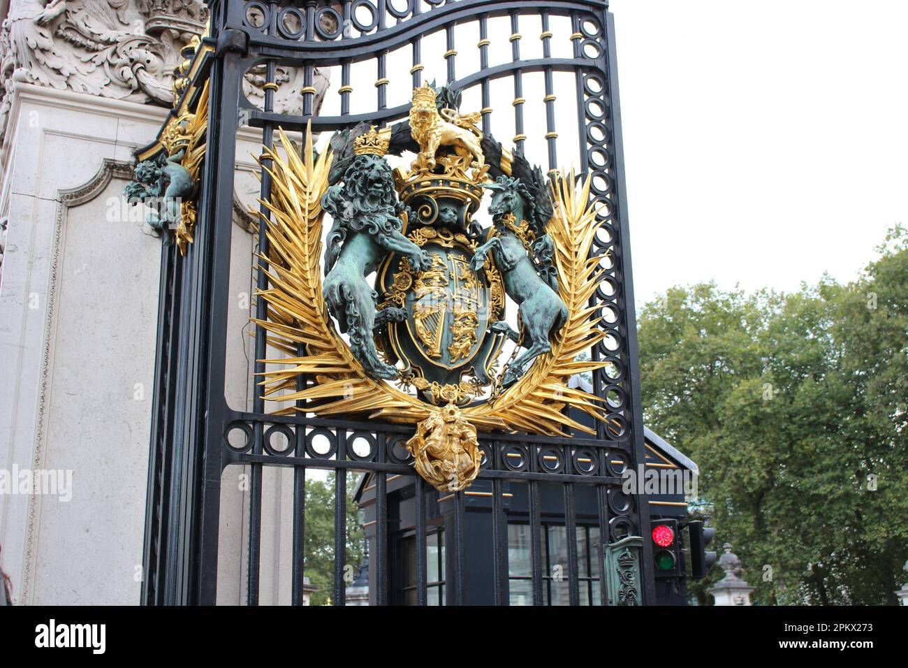 The Royal Seal in Buckingham Palace gate, London, England Stock Photo ...