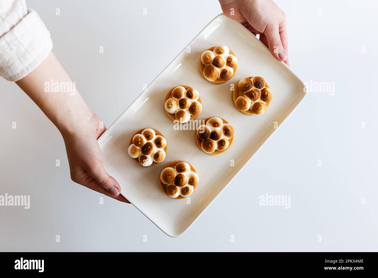 Portioned sweets hi-res stock photography and images - Alamy
