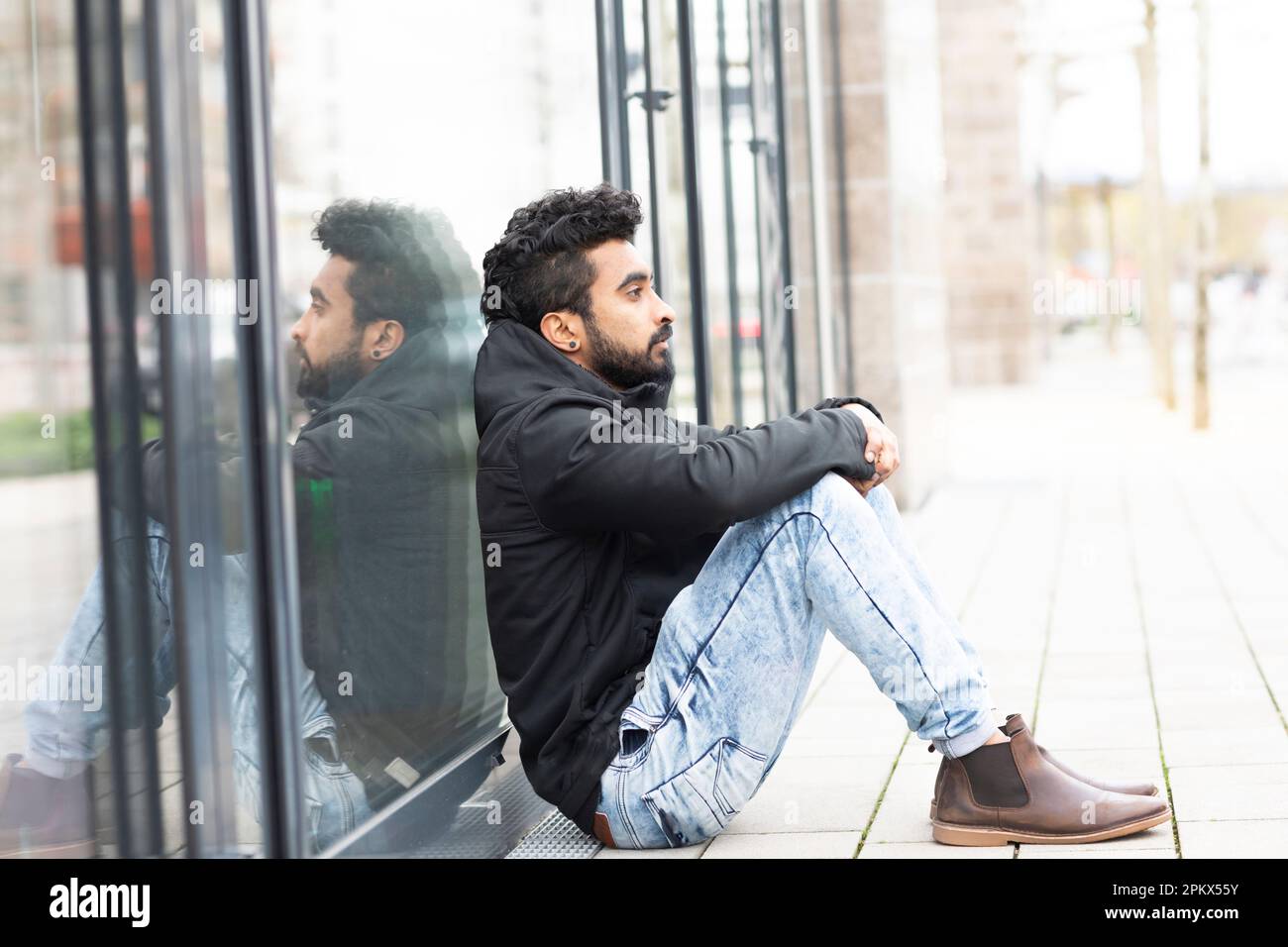 Old indian man beard sitting hi-res stock photography and images - Alamy