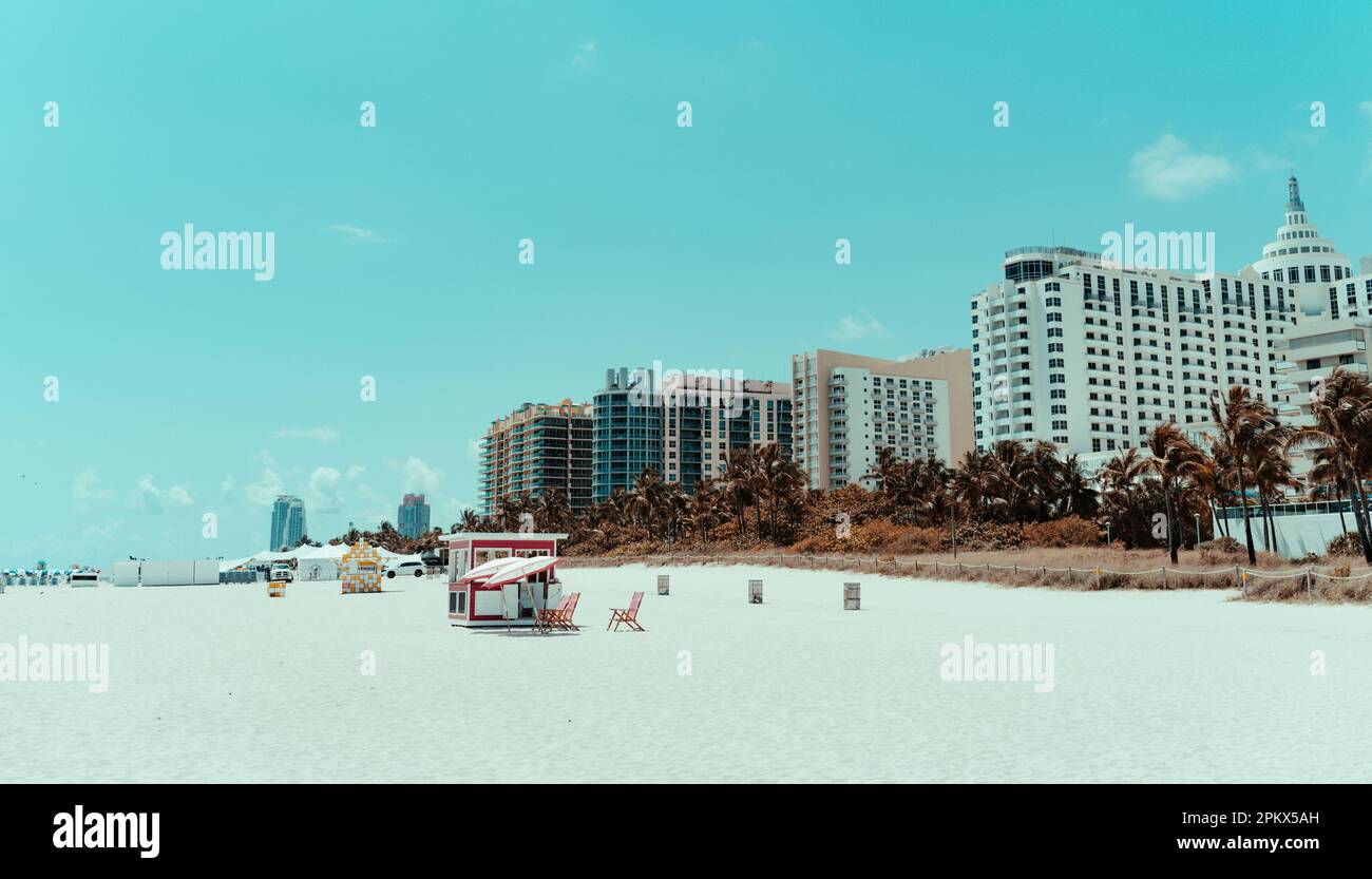 Skyline miami beach hi-res stock photography and images - Alamy