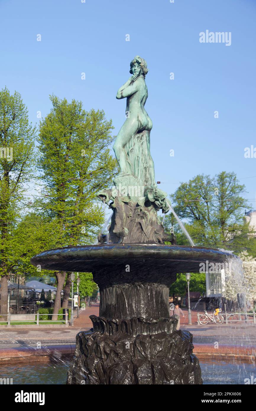 Finland, Helsinki, Havis Amanda fountain and statue scultpured by ...