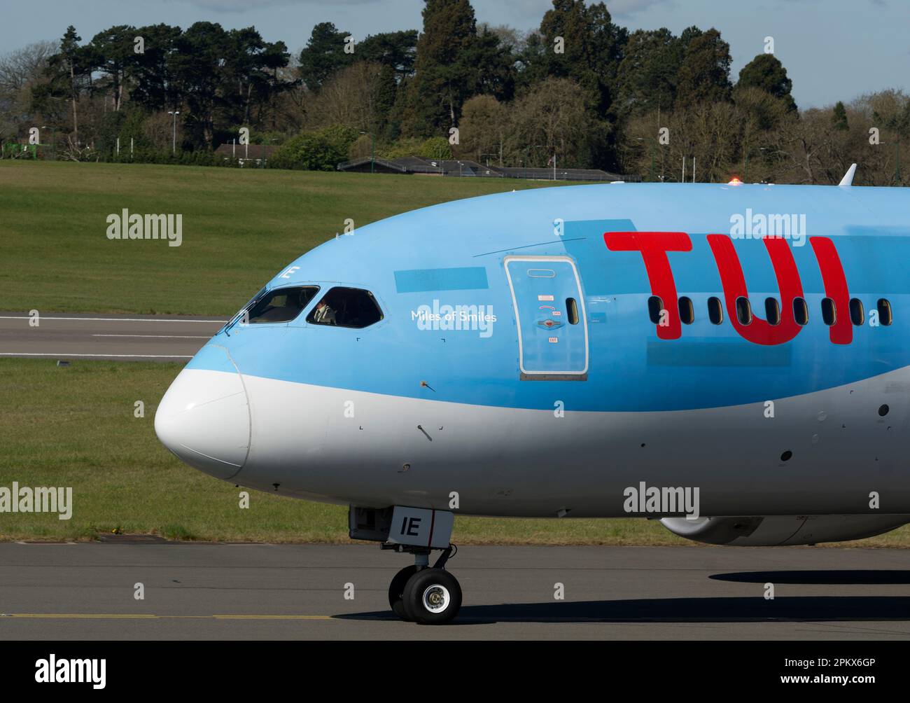 Tui Boeing 787-8 Dreamliner taxiing at Birmingham Airport, UK (G-TUIE ...