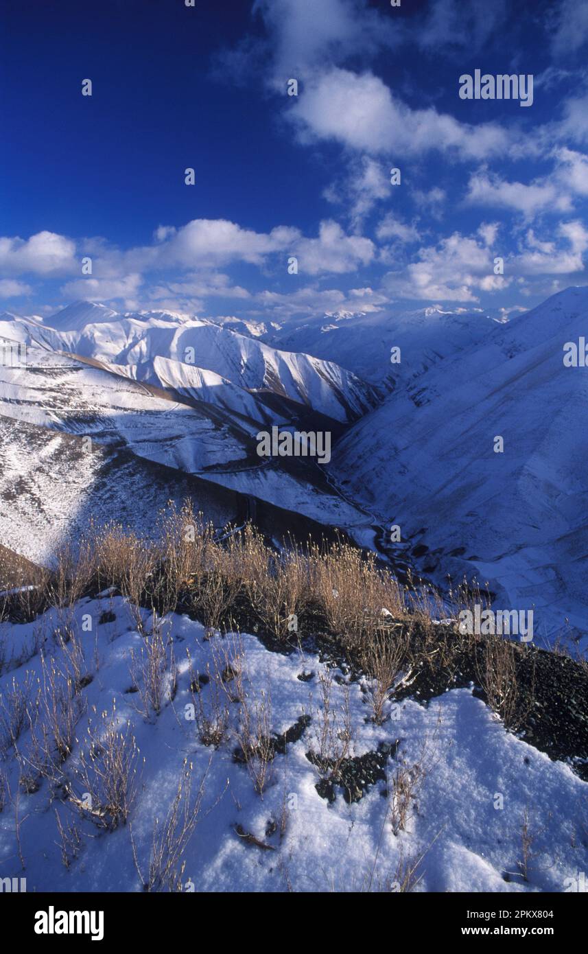 Snow capped Alborz mountains, Iran Stock Photo - Alamy