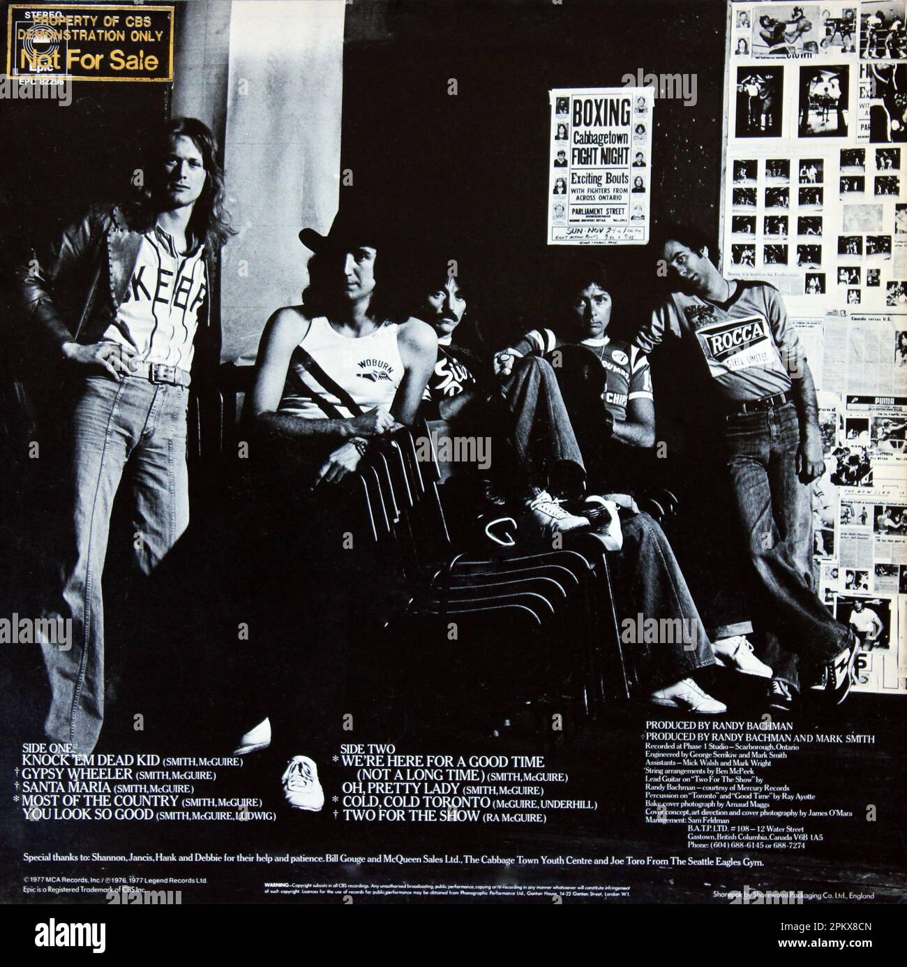 Knock knock who is it hi-res stock photography and images - Alamy