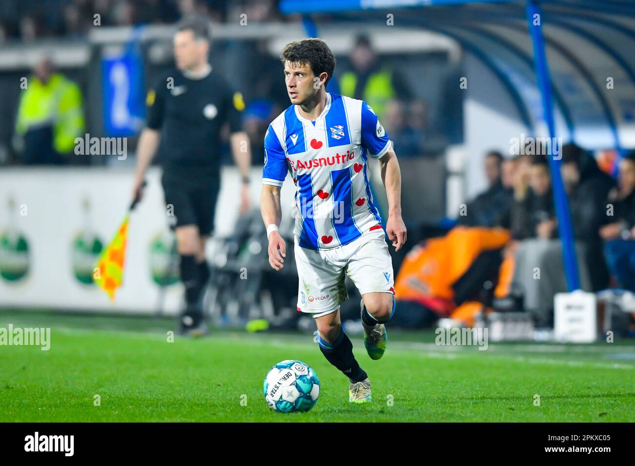 08-04-2023: Sport: Heerenveen v Volendam HEERENVEEN, NETHERLANDS - APRIL 8: Mats Kohlert (SC ...