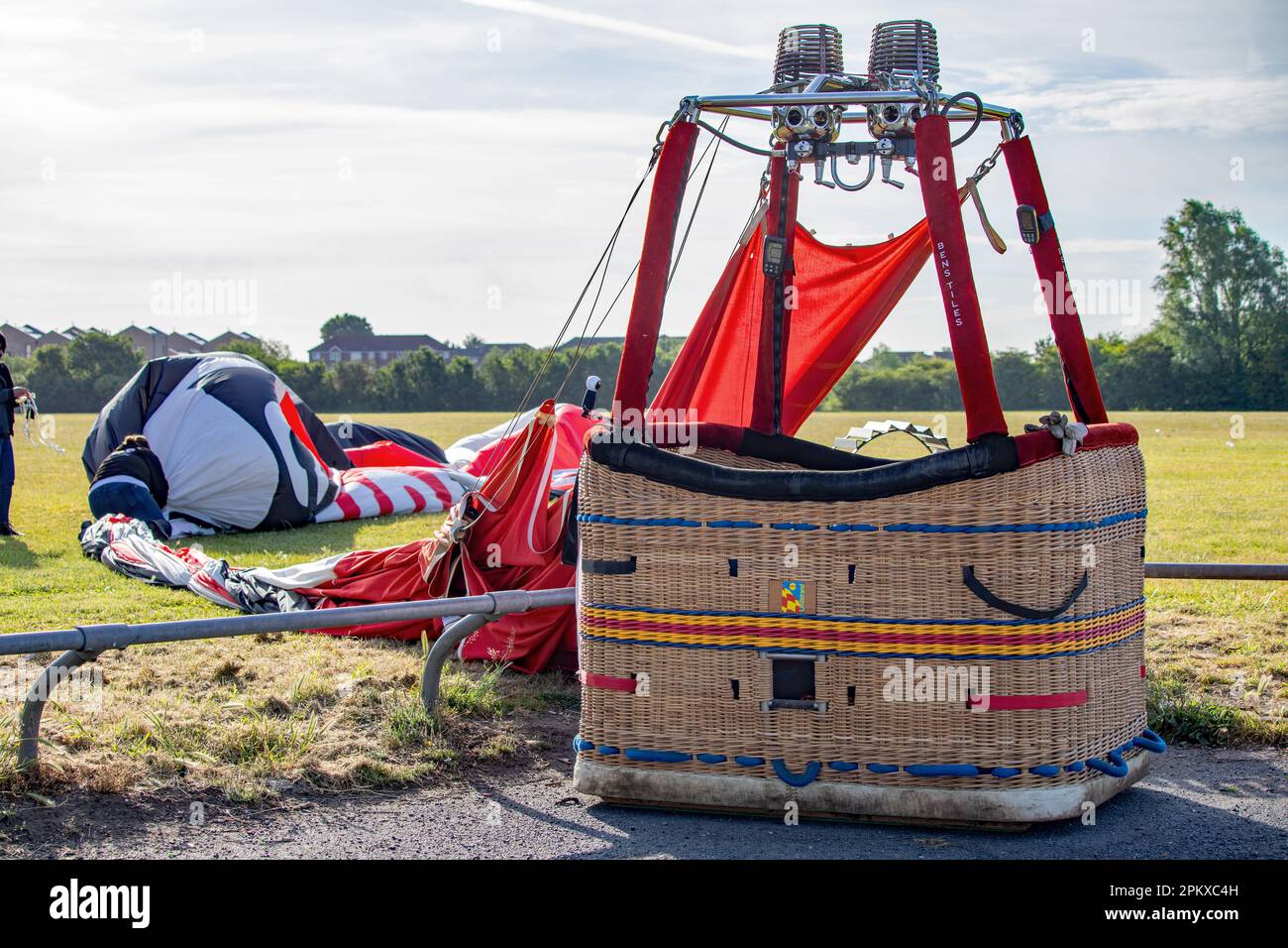 Deflated balloon hi-res stock photography and images - Alamy
