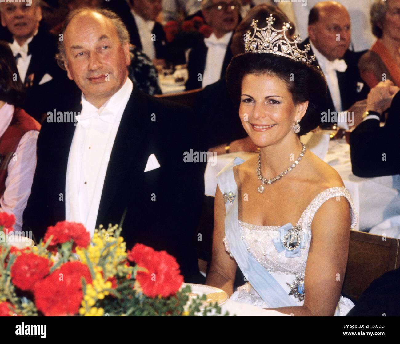 SWEDEN QUEEN SILVIA at Nobel banquete together with the Nobel lauruete ...