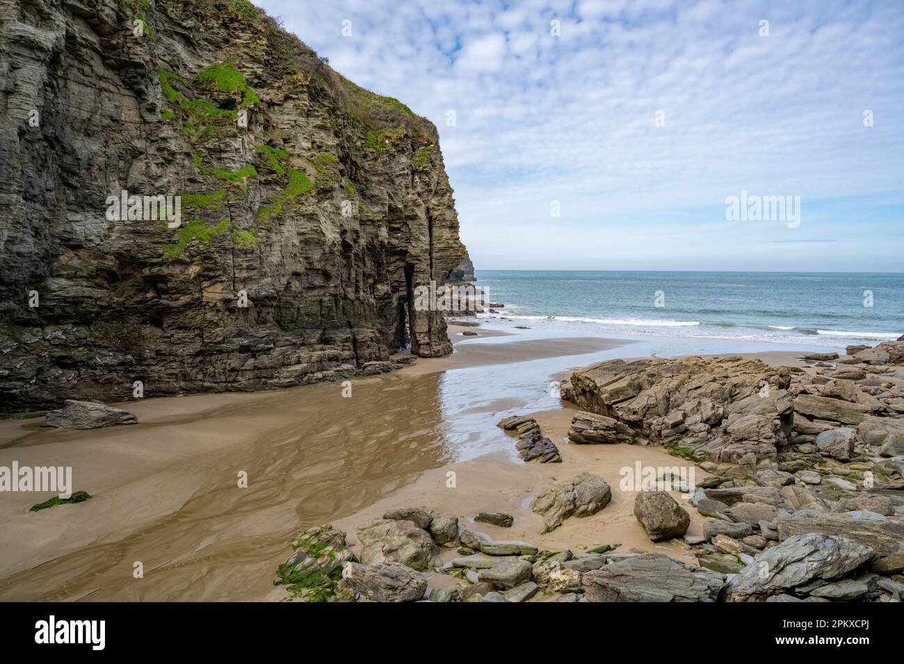 On the beach in Bossiney Haven on the North Cornwall coast between ...