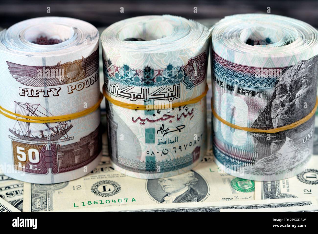 Roll fifty pound notes hi-res stock photography and images - Alamy