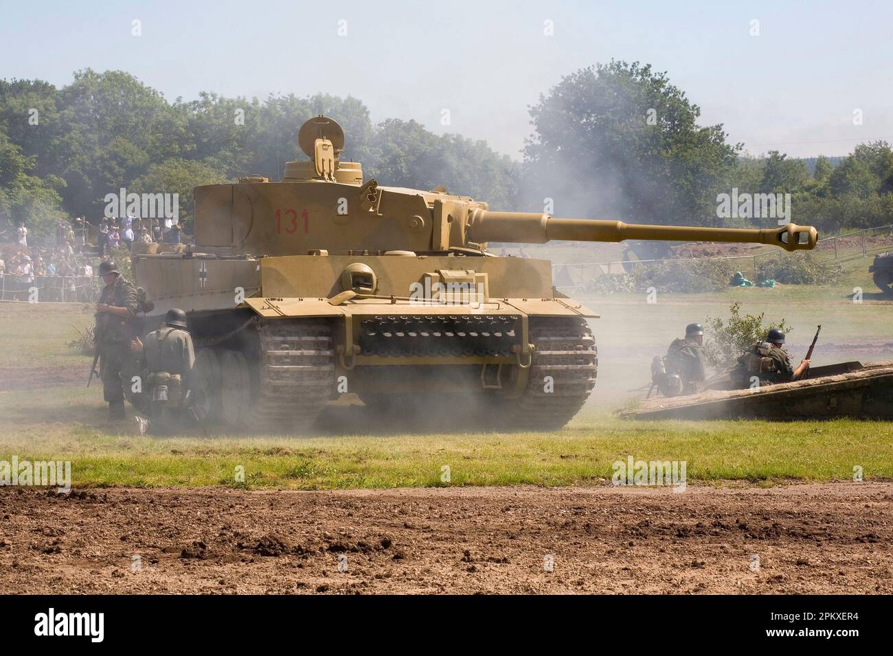 Panzerkampfwagen tiger ausf e hi-res stock photography and images - Alamy