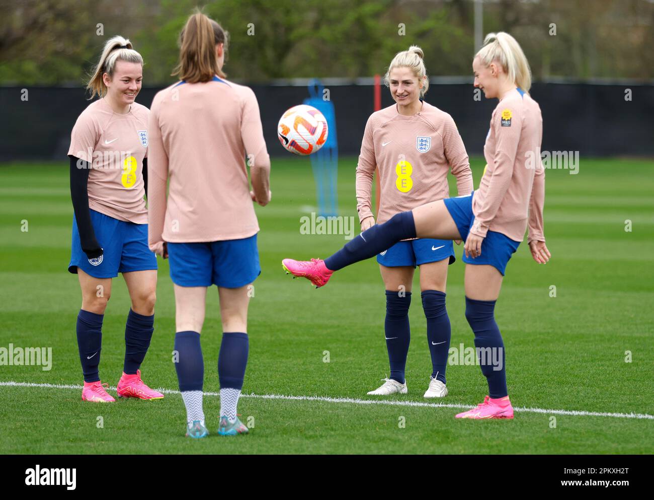 England's Laura Coombs (second right) and Chloe Kelly (right) during a ...