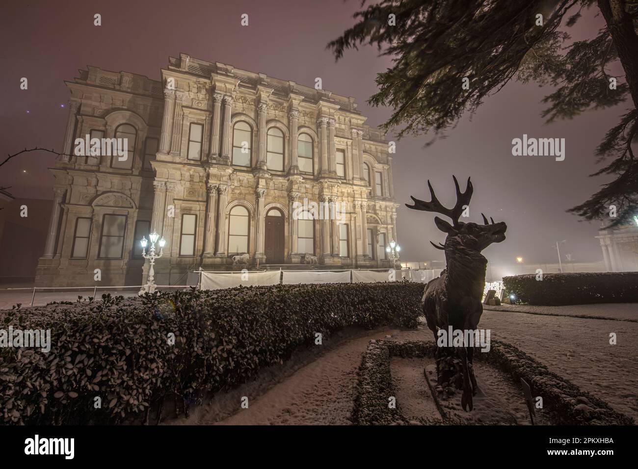 The Beylerbeyi Palace (Turkish: Beylerbeyi Sarayı), Beylerbeyi meaning ...