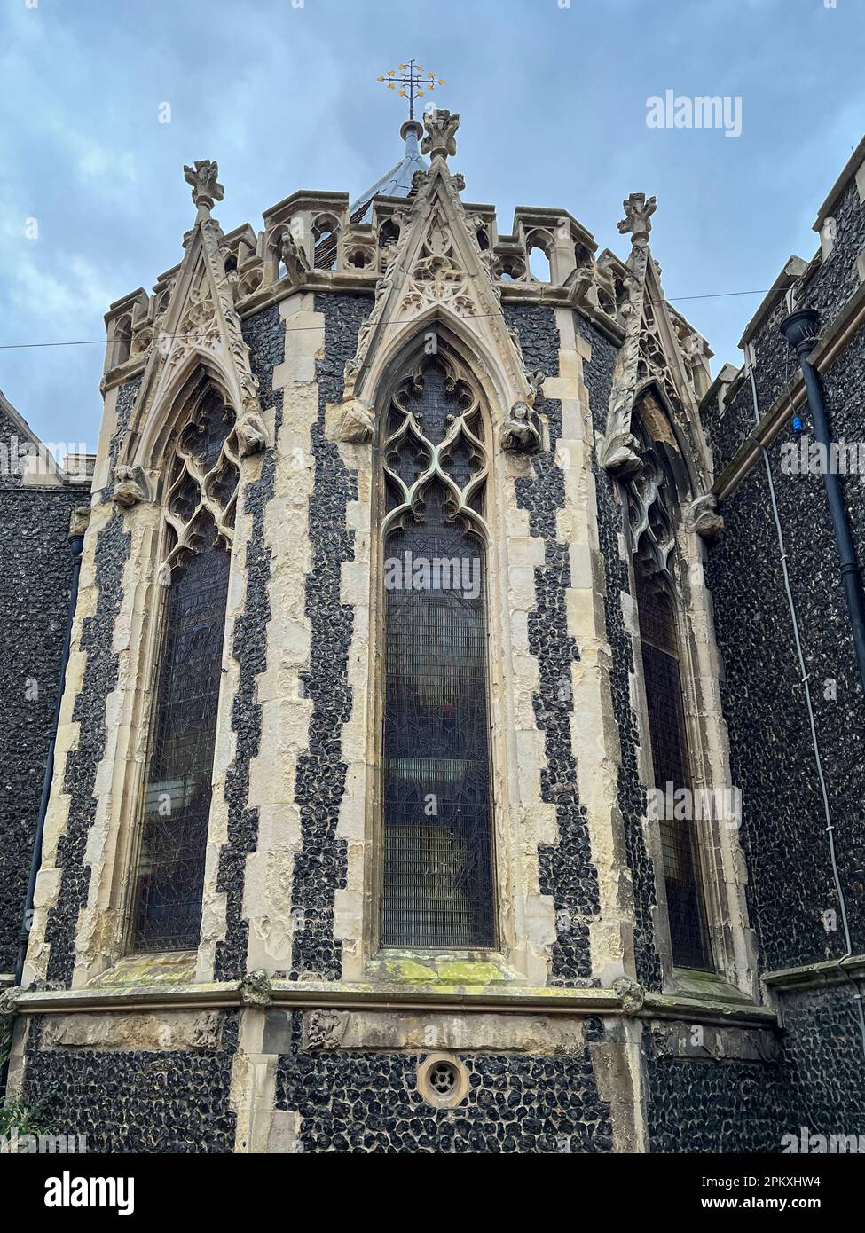 Ancient flint building facade in the City of Canterbury, Kent, UK Stock ...