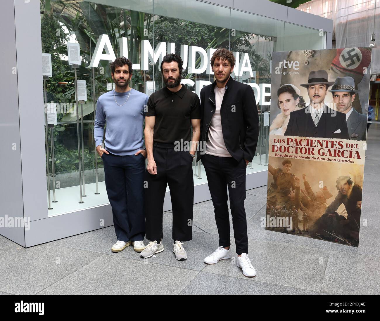 (L-R) Actors Tamar Navas; Javier Rey and Jon Olivares pose during the ...