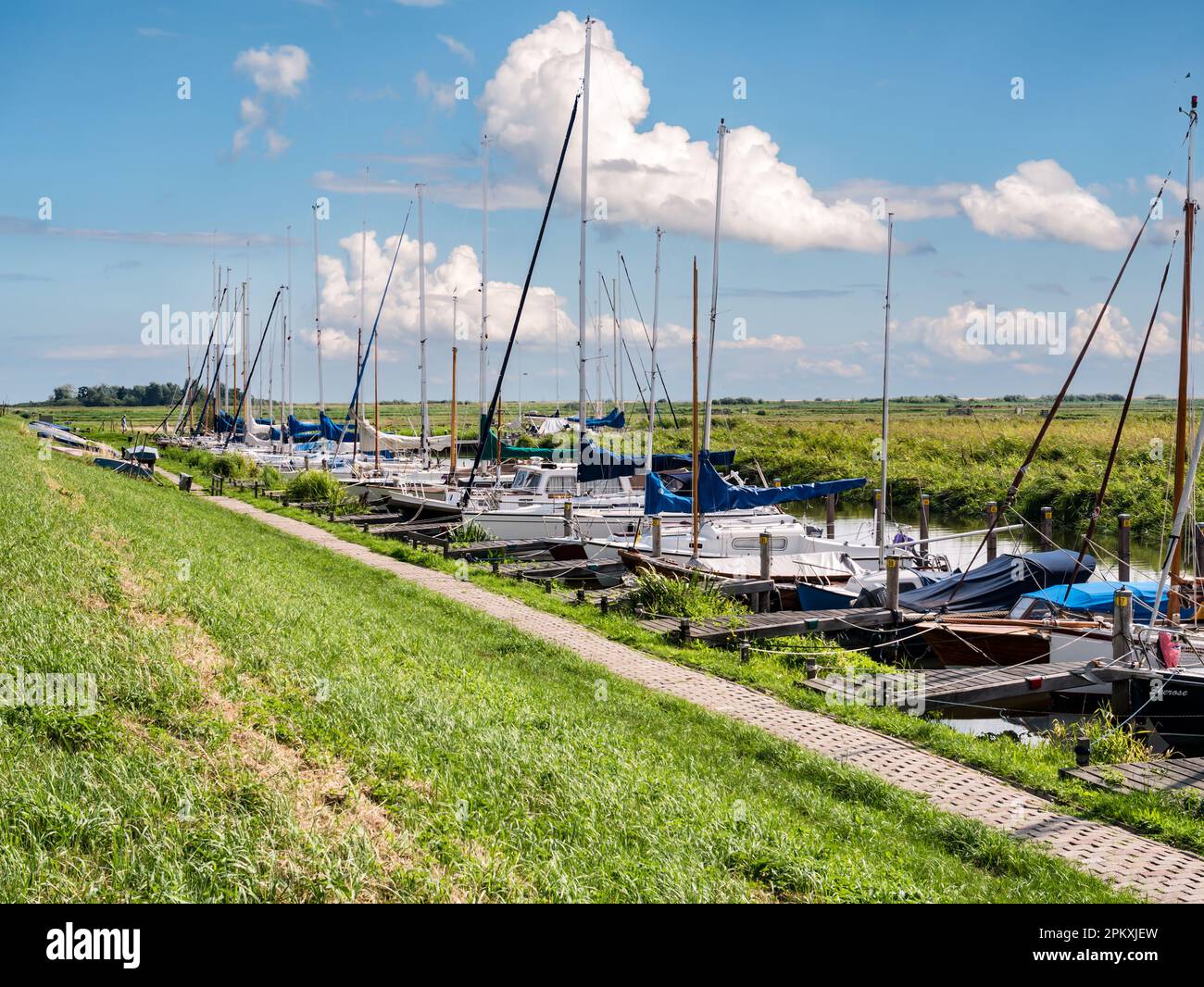 Marina with sailboats in dike village Durgerdam, Buiten IJ, Amsterdam ...