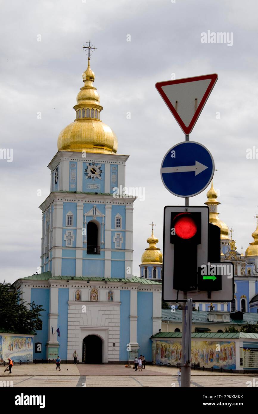 Golden Gate Church, St. Michael's Monastery, traffic lights, traffic ...