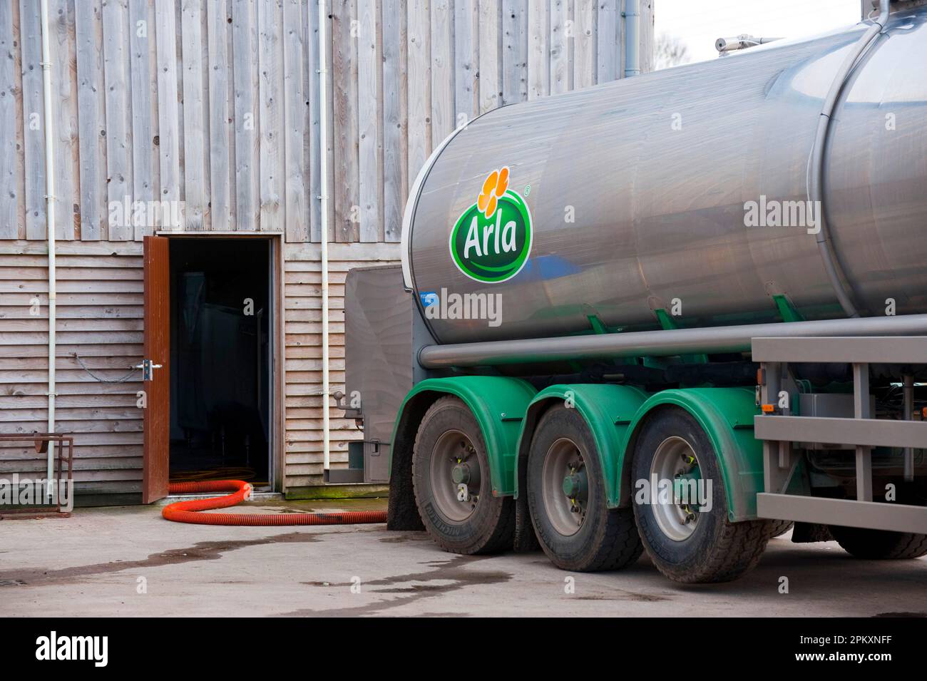 Dairy Farm Milk Tanker at James Borrego blog