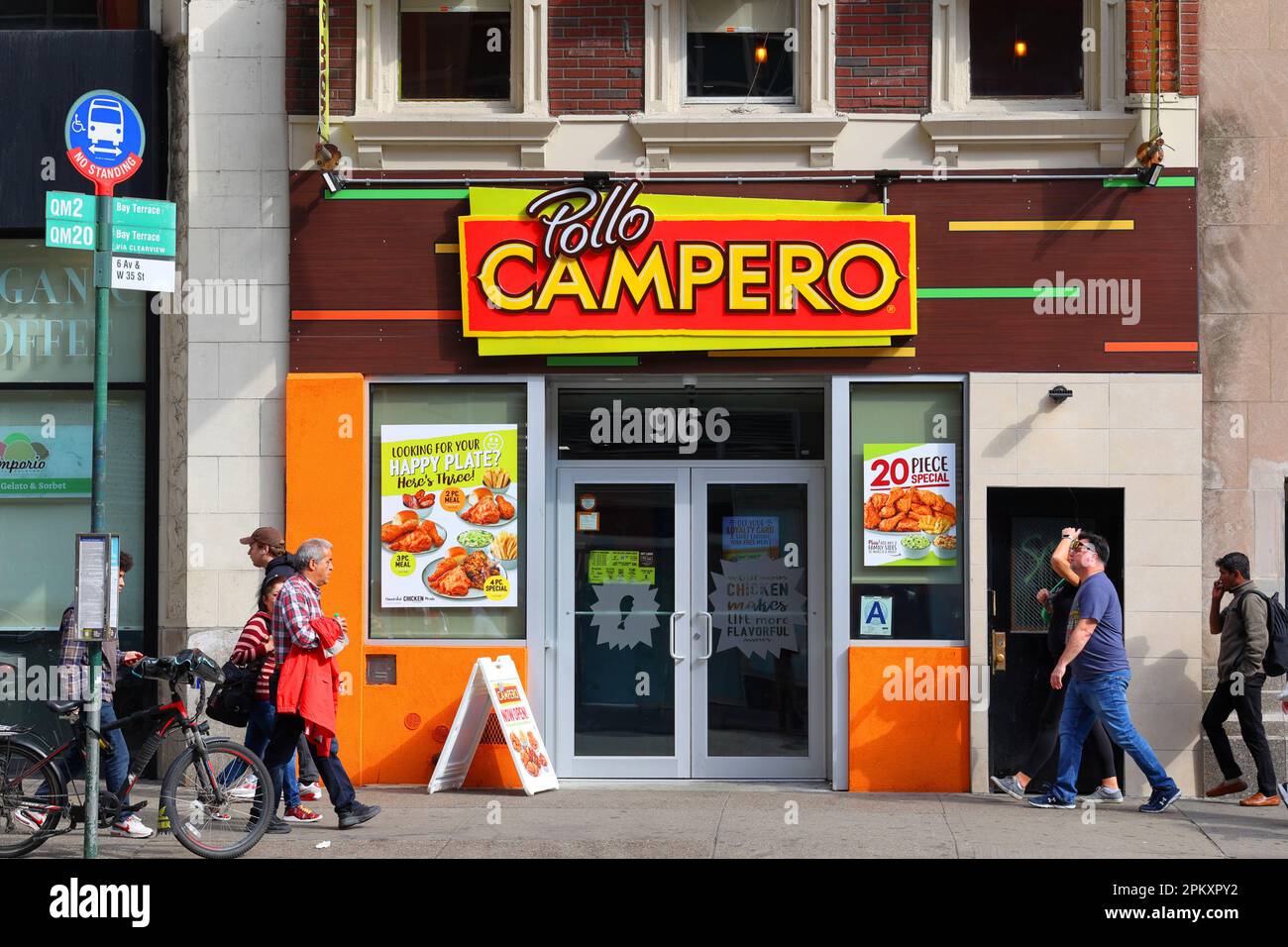 Pollo campero fried chicken in hi-res stock photography and images - Alamy