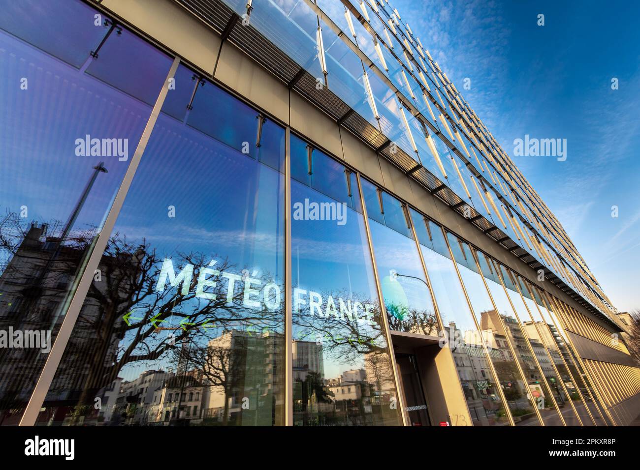 Exterior view of the building housing the headquarters of Météo-France ...