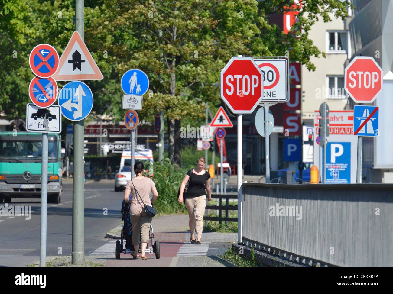 Forest of traffic signs, Schwarzbacher Strasse, Halensee, Berlin ...