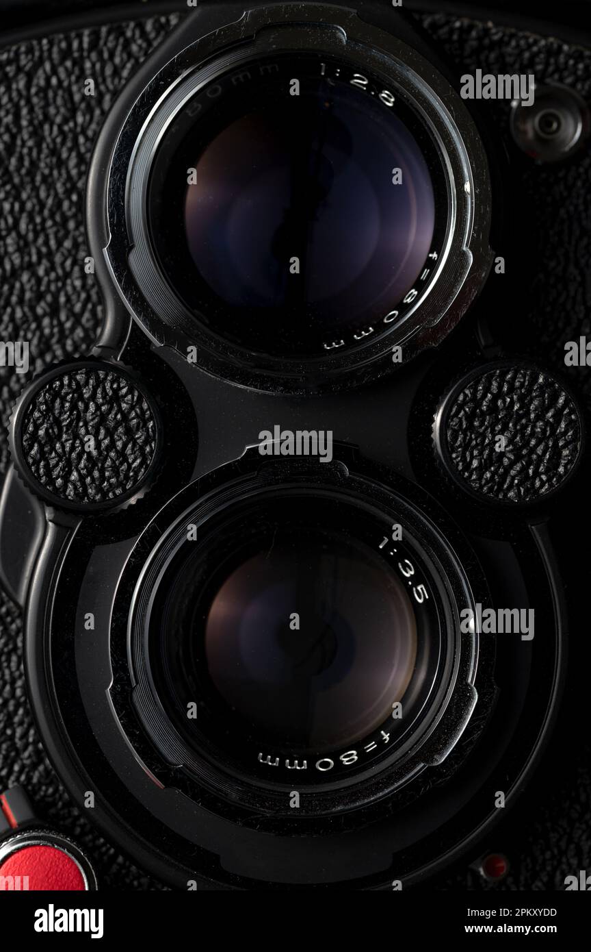 Double lens camera hi-res stock photography and images - Alamy