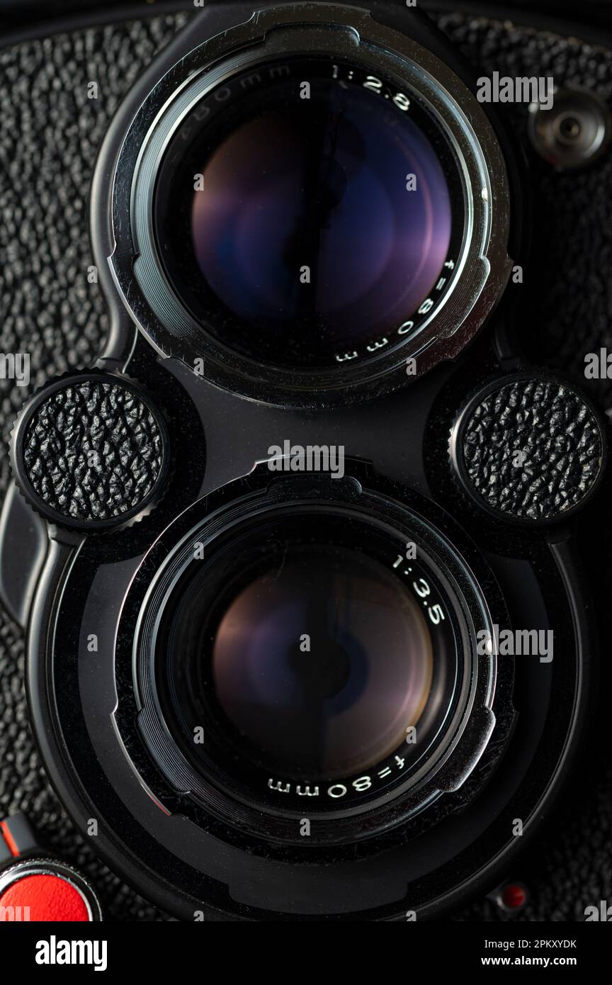 Front side of retro analog camera Stock Photo - Alamy