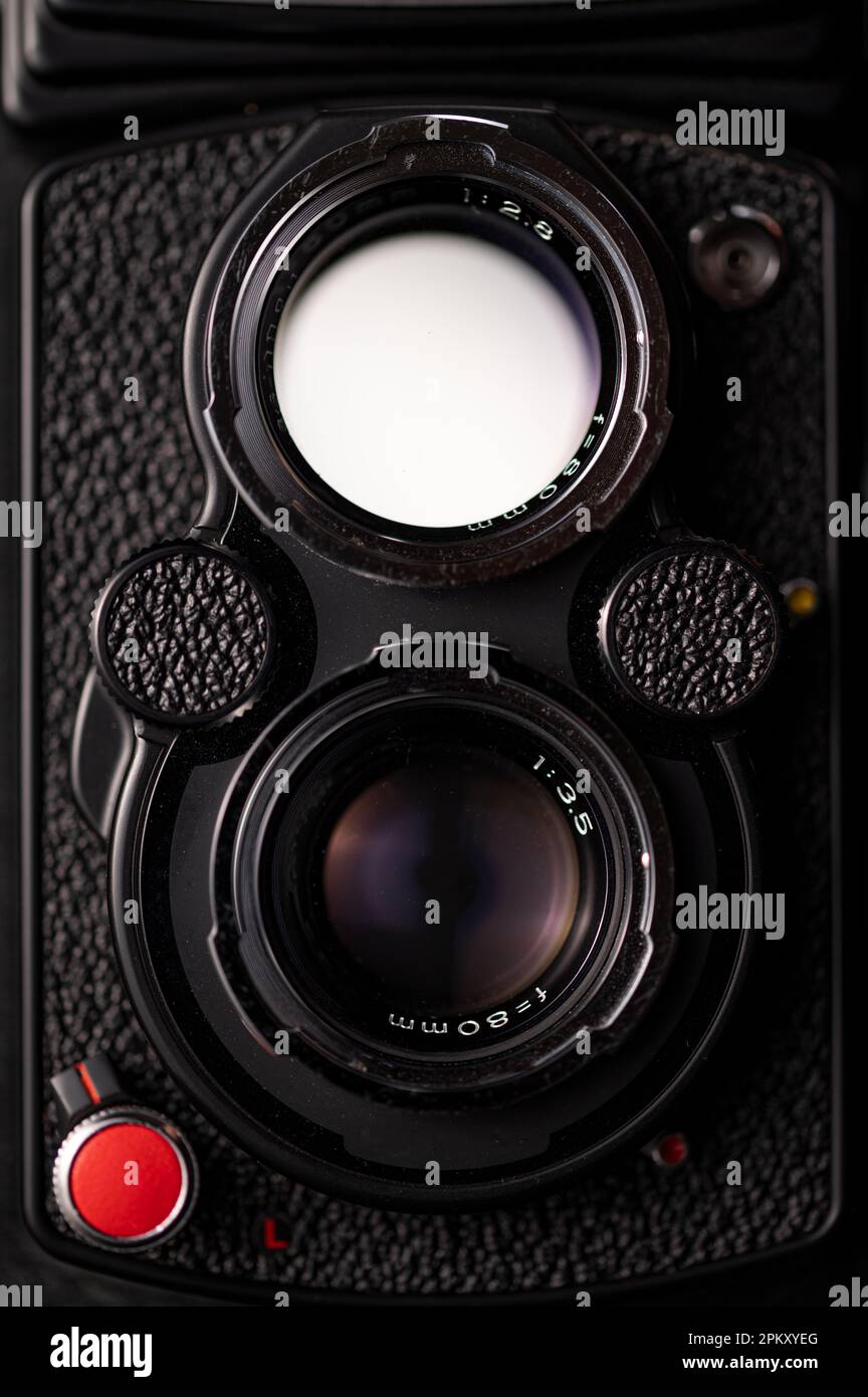 Front side of retro analog camera Stock Photo - Alamy