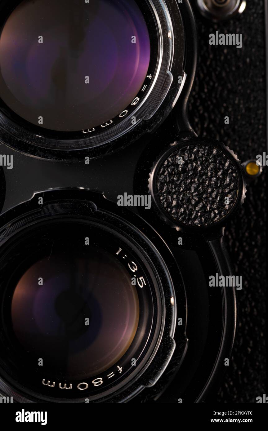 Front side of retro analog camera Stock Photo - Alamy