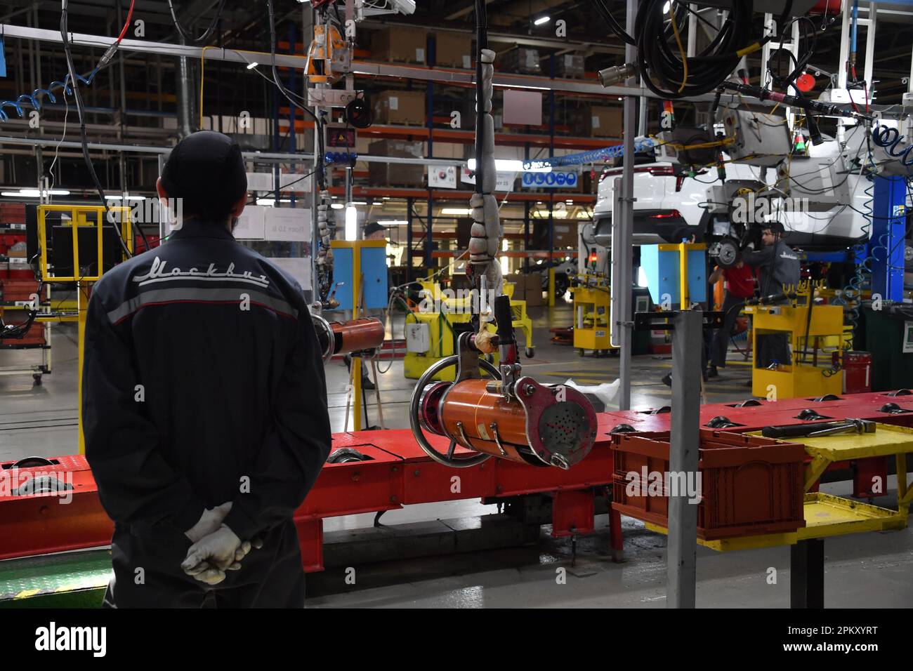 Moscow. Workers in the workshop of the automobile plant 'Moskvich ...