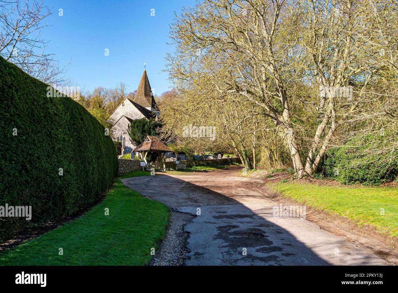 The Monarch's Way Long Distance Path as it passes St John the Baptist ...