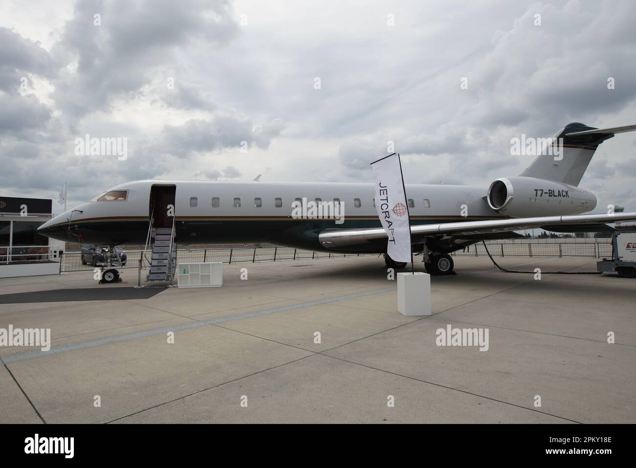 ISTANBUL, TURKIYE - OCTOBER 08, 2022: Private Bombardier BD-700-1A10 ...