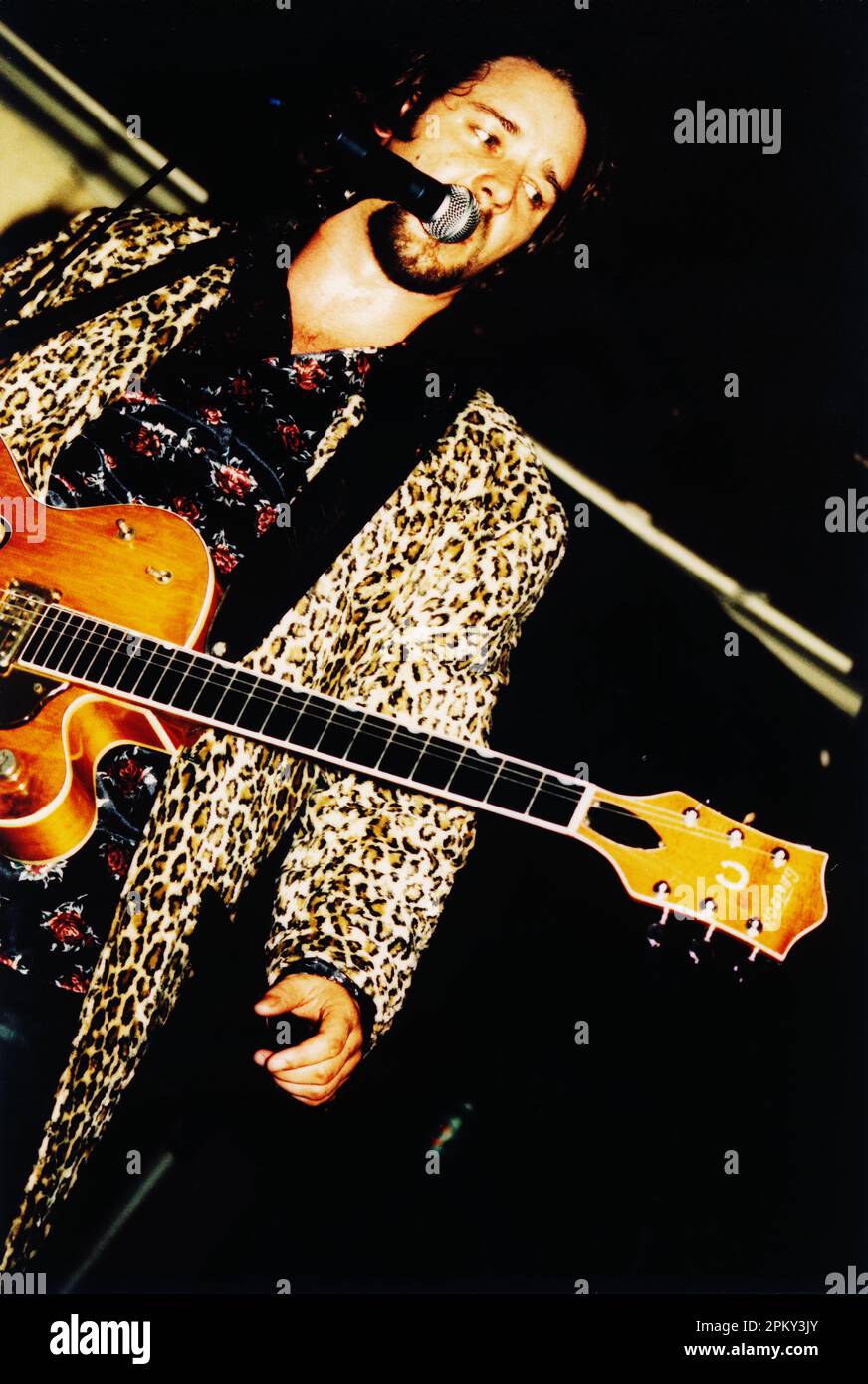 Australian actor russell crowe hotel hi-res stock photography and ...