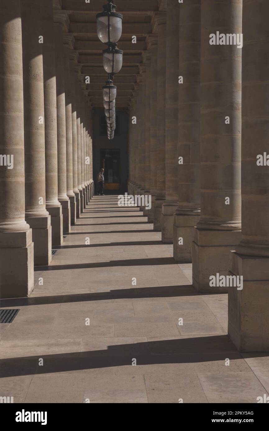 Columned corridor hi-res stock photography and images - Alamy