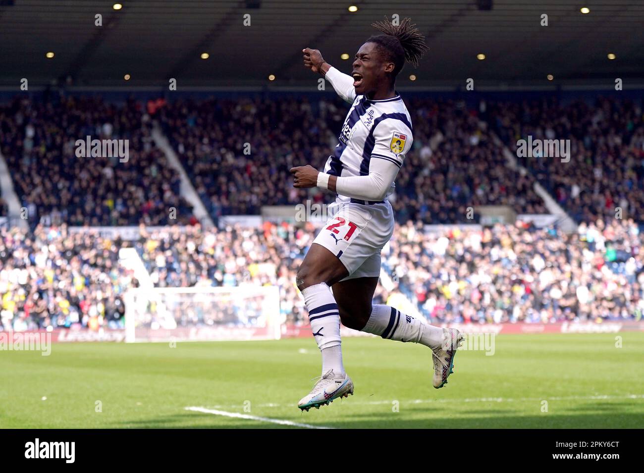 West Bromwich Albion's Brandon Thomas-Asante celebrates scoring their ...