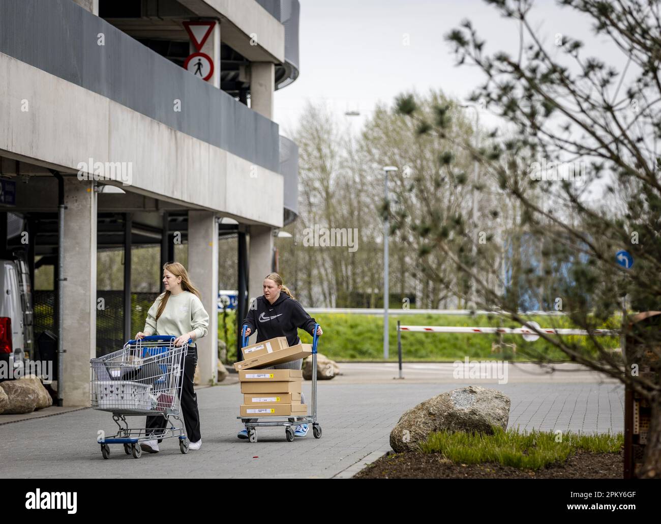 DUIVEN - Crowds at IKEA on the residential boulevard near Duiven ...