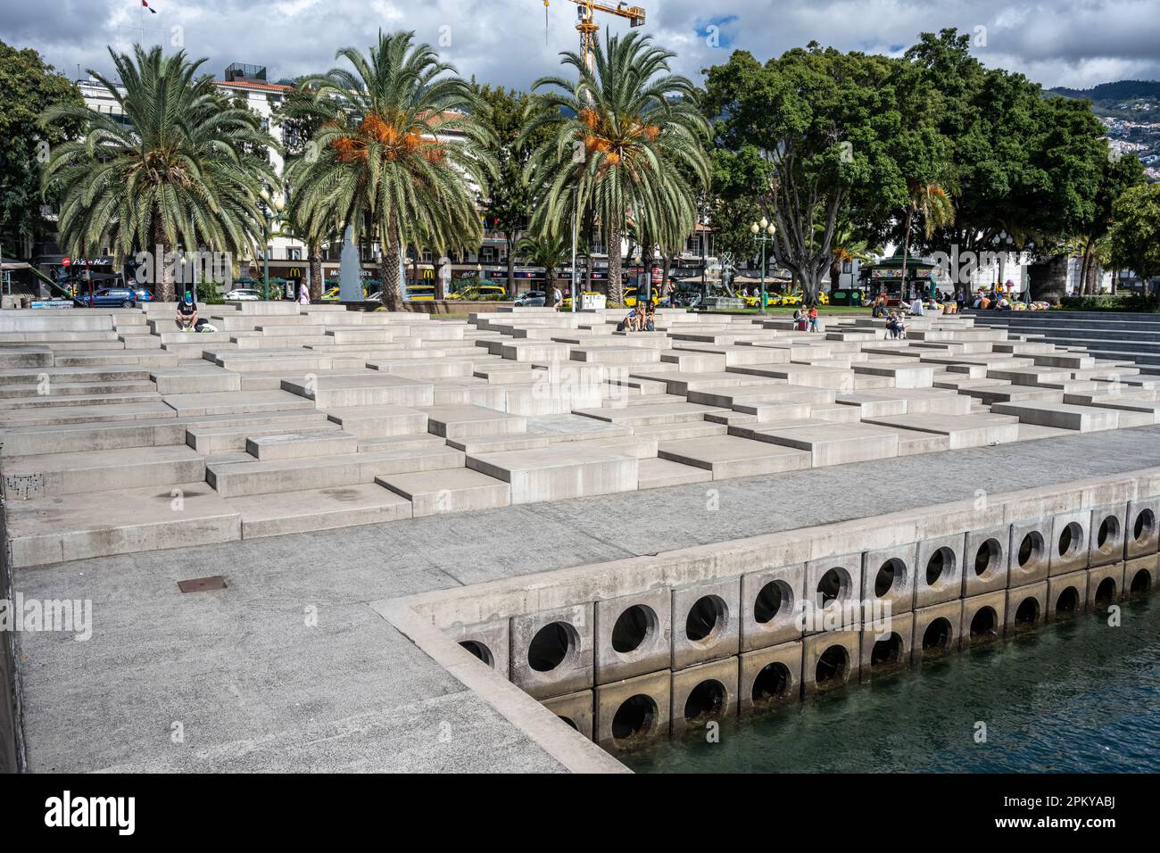 Geometric steps hi-res stock photography and images - Alamy