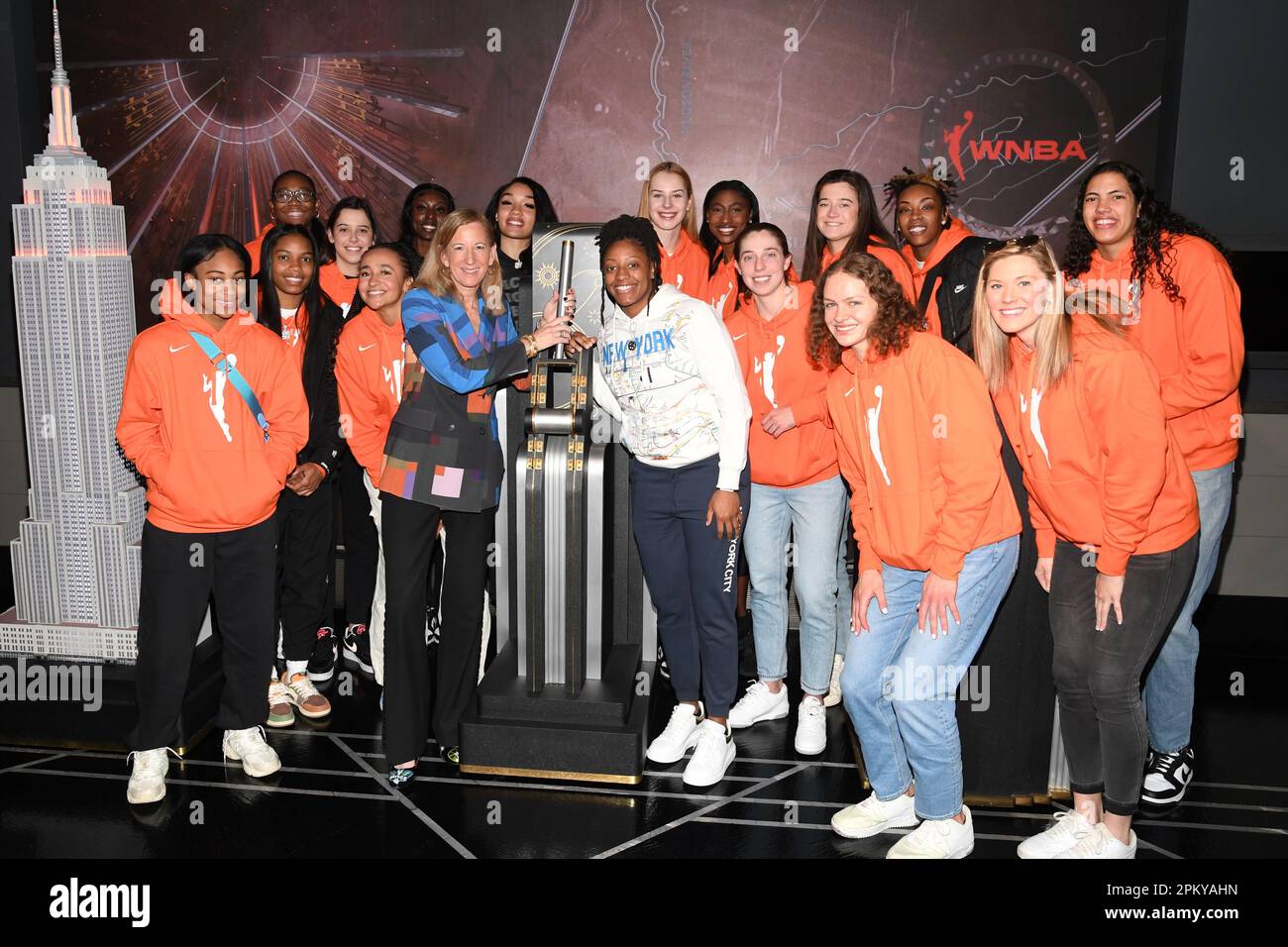 Cathy engelbert hi-res stock photography and images - Alamy