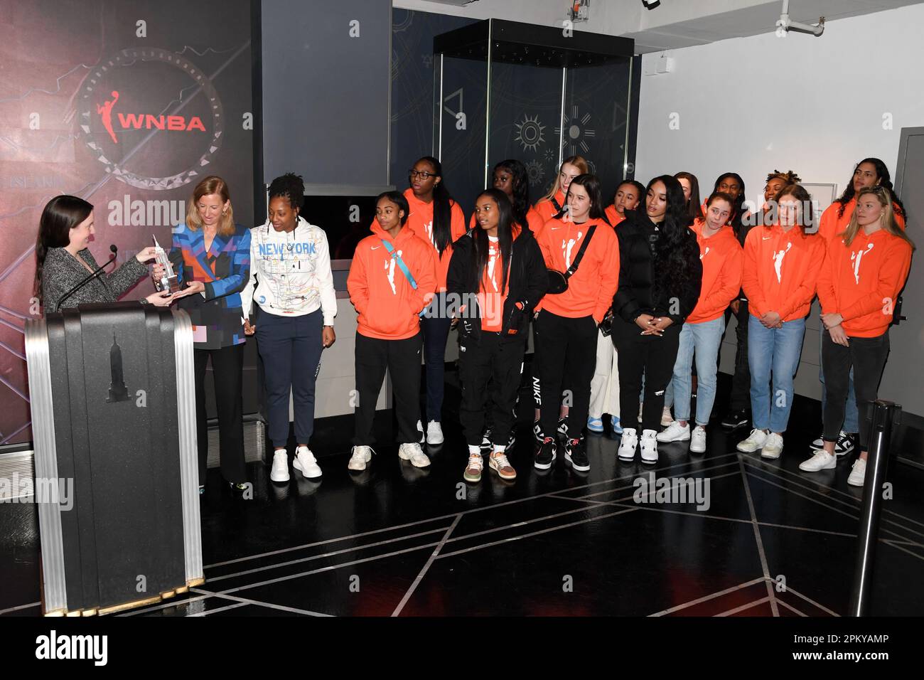 Cathy engelbert hi-res stock photography and images - Alamy