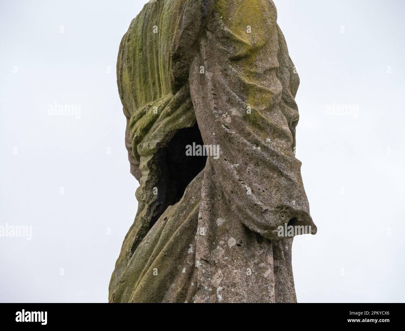 Statue that personifies Sheffield by John Bell located in Crystal ...