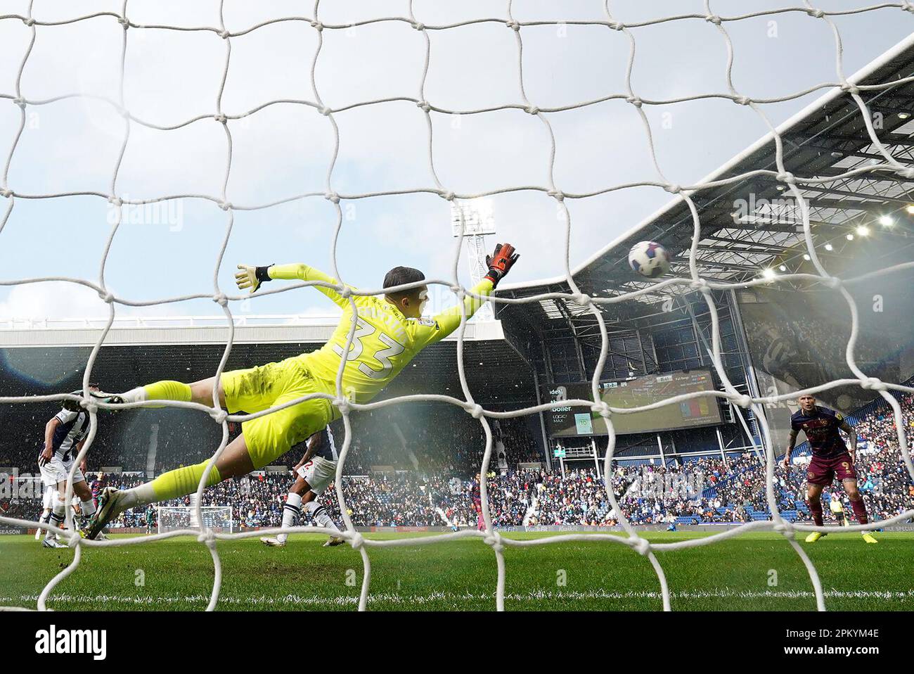 Football joshua griffiths hi-res stock photography and images - Alamy