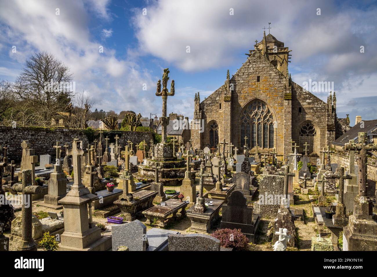 The graveyard of St Ronan Church, Locronan, Brittany, France Stock ...