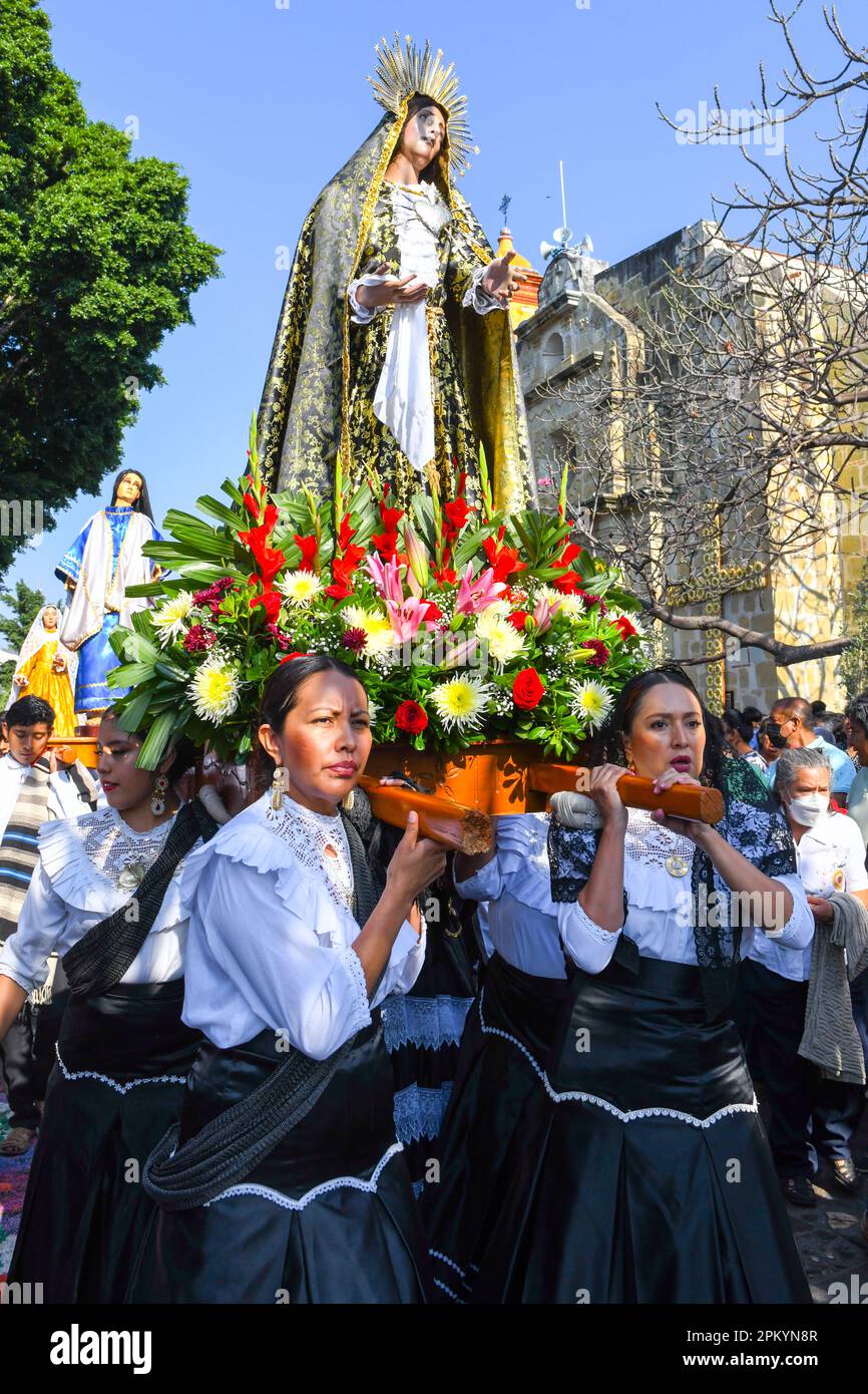 Easter mexico religious parade hi-res stock photography and images - Alamy
