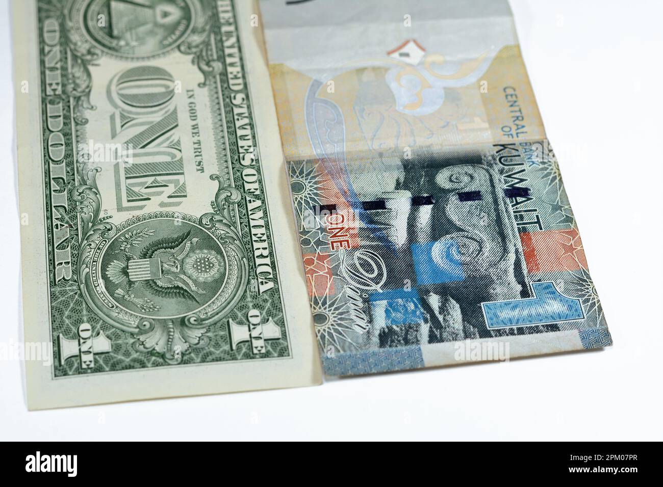 Five dinar bill hi-res stock photography and images - Alamy