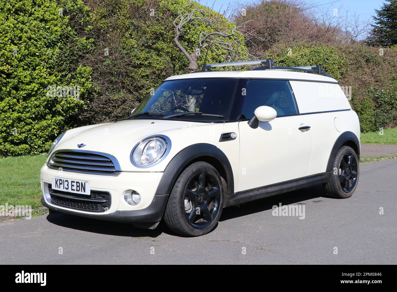 Bmw mini van hi-res stock photography and images - Alamy